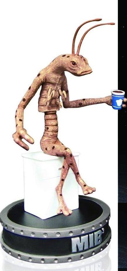 Men In Black Trilogy Limited Edition Tset With Worm Figurine