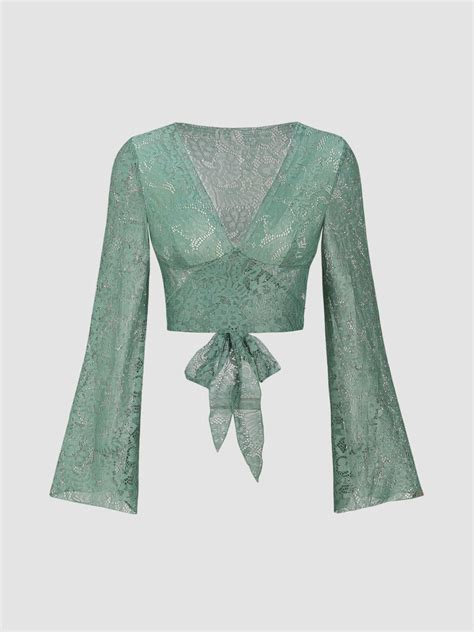 Floral Lace Bell Sleeve Crop Top For Date Vacation