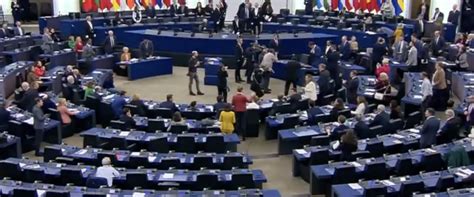 El eurodiputado del PP Antonio López Istúriz profiere graves insultos