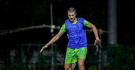 মোহনবাগান ছেড়ে লোনে যেতে পারেন অন্য দলে কোন ক্লাবের হয়ে খেলার প্রবল