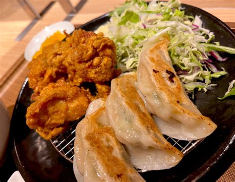 きむち てんちょ on Twitter 晩御飯 餃子とカレーザンギ https t co dqWitvAvfn