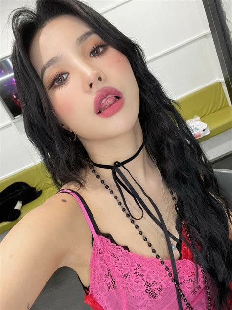 Pin On G Idle G I Dle G I Dle Soyeon G Idle