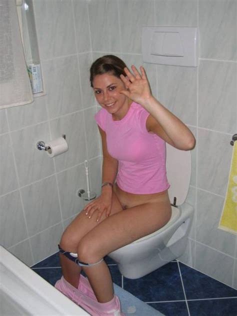 Girl In Toilet Porn Pic Eporner