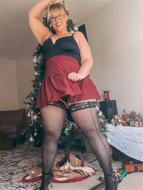 Christmas Thighs And Heels 40 Pics Xhamster