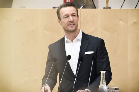 ÖVP in Turbulenzen Spekulationen über Zukunft von Gernot Blümel in