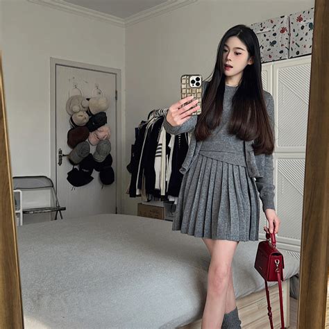 위드포에버 봄신상코디세트 그레이 심플 무지 쓰리피스 라운드넥 반팔 니트 니트 가디건 플리츠 미니 스커트 투피스 셋업 코디 세트 데일리 데이트룩 하객룩 결혼식