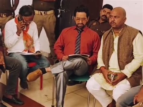 Shooting Of Bhojpuri Film Going On Without Permission In Agricultural