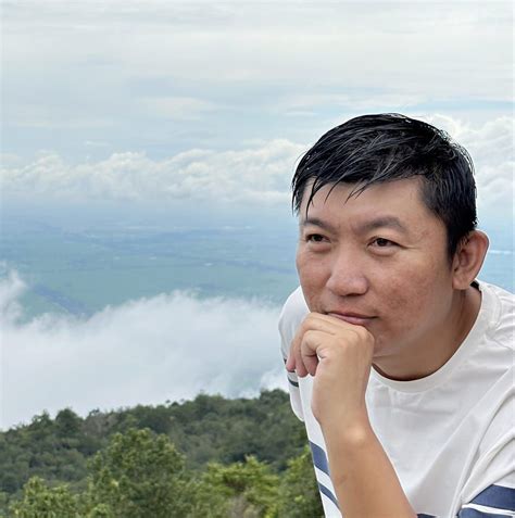 阿宏寻食集 位于simpang Ampat星光大道大番薯饮食中心开了一档 麻辣香香锅。 【麻辣香香锅】 Facebook