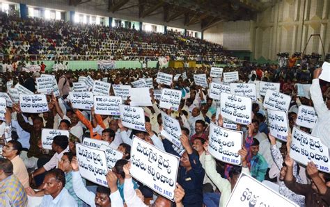 Another Tsrtc Employee Ends Life Strike Enters 40th Day Kalingatv