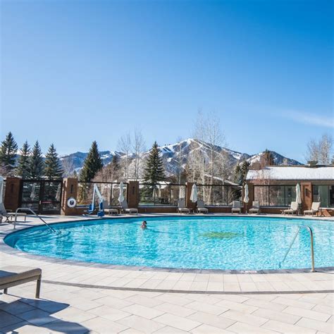 The 8 Best Luxury Hotels At Ski Resorts In The Us