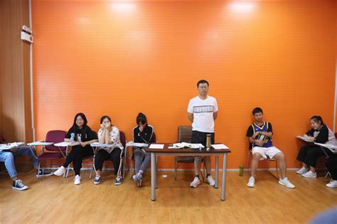 广播电视学与传播学有什么不同 中影人教育编导学苑