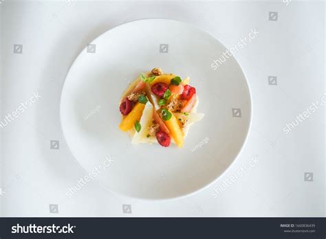 1 Platos Minimalistas 库存照片、图片和摄影作品 Shutterstock