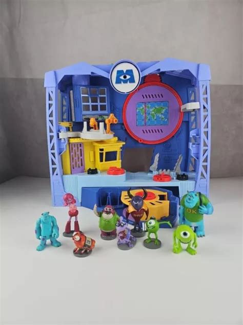 MONSTERS INC SCARE Floor Playset University Figures Sully Mike