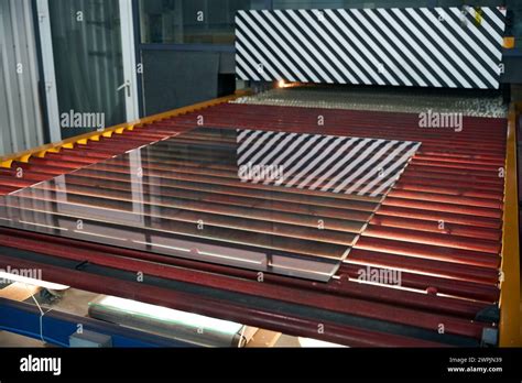 Technological Process Of Glass Tempering Using Thermal Equipment Stock