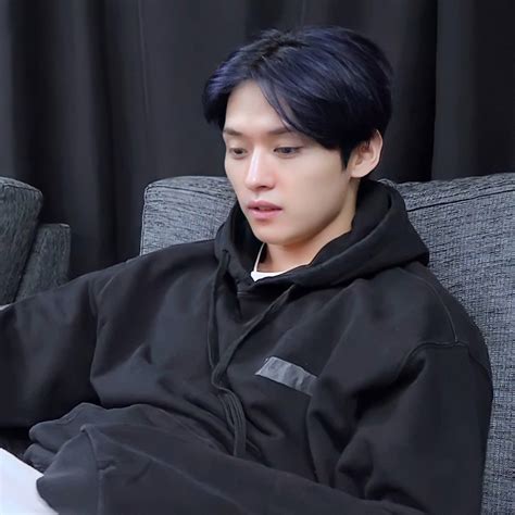 Skz Lee Know Fotos Amor Foto E Video