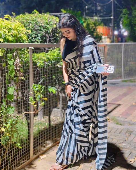 Nandani Gupta ️💫 Exploring Myself In This Crowd😚♥️