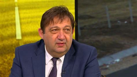 Министър Шишков Магистралите ни се разпадат между 25 и 30 от асфалта при тях липсва Новини бг