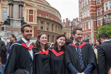 英国最盛产百万富翁的13所大学，这几所你还不知道留学新航道宁波学校