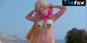 Dyanne Thorne Bikini Scene In Point Of Terror Tnaflix Com