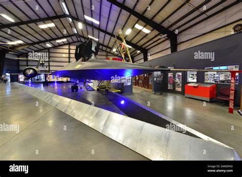 Sr 71 Blackbird Black Fotos Und Bildmaterial In Hoher Auflösung Alamy