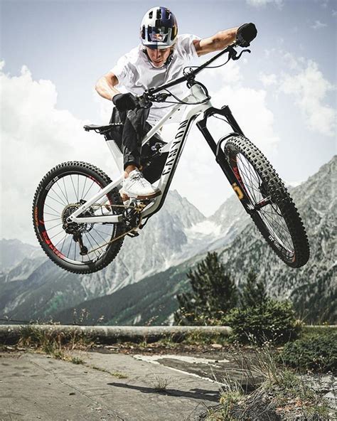 Fabio Wibmer Innsbruck Raw Rides Pov Abfahrt Des Trial Stars Artofit