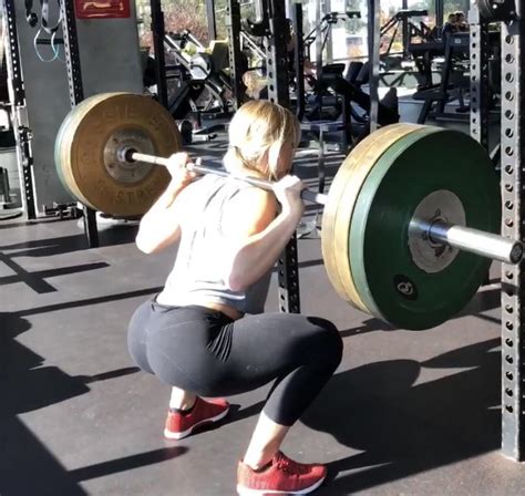 Tia Wright R Crossfitgirls