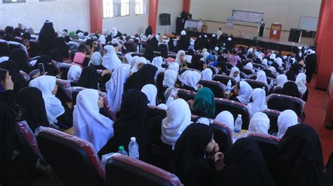 الهيئة النسائية بتعز تختتم فعاليات الدورات الصيفية للفتيات
