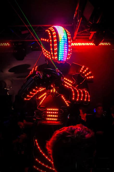 Book Led Show Robots Scarlett Entertainment