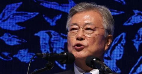 국힘 “文 잊히고 싶다더니민주 선대위원장 된 듯 전면에 나서”