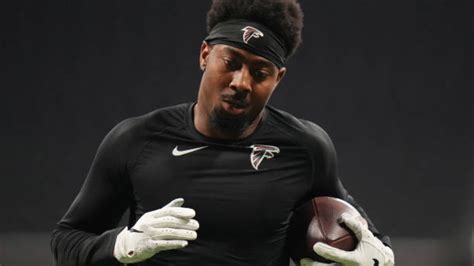 Titans Make Splash With Calvin Ridley Signing