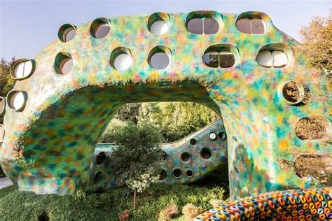 Fotos El Extraño Edificio Con Forma De Serpiente Que Atrae A Viajeros