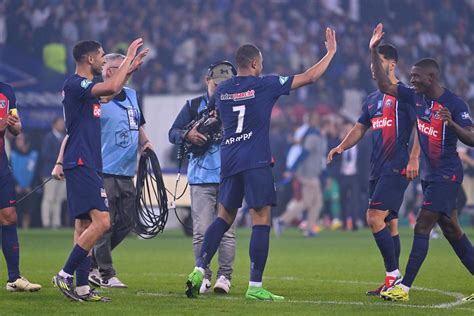 Finale CDF Vidéo l accolade entre Mbappé et Al Khelaïfi Les