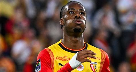 Elye Wahi a signé à l OM Canal a un accord avec DAZN et Chelsea fait