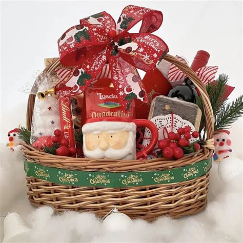 Red Box Christmas Hamper Containing Exquisite Ting Ideas At Rs 6200