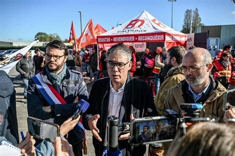 Rachat du Doliprane Cest une trahison dénonce Olivier Faure PS