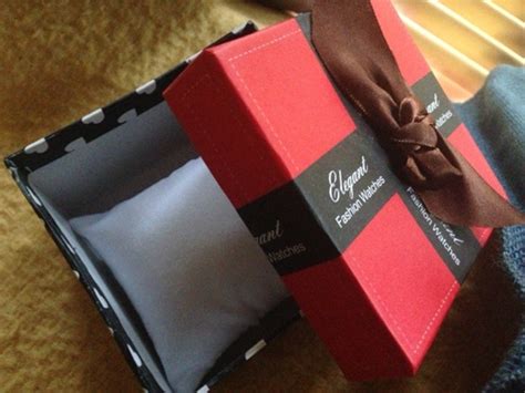 С каждыми часиками из наличия вы получаете подарочную коробочку БЕСПЛАТНО СТИЛЬНО КРАСИВО ⇨