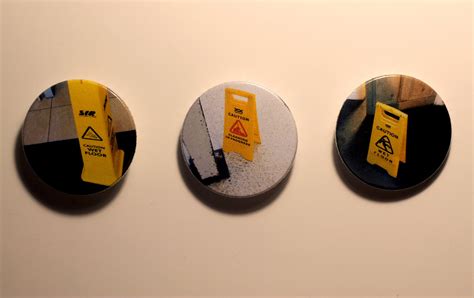Botones De Signo De Piso Insignias De Botón Insignia De Pin Amarillo