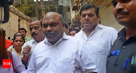 Shiv Sena Ubt Alleges Rs 42 Crore Scam In Bmc Sanitary Pad Contract