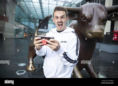 Gaming Youtube Influencer Tom Cassell Aka Syndicate Hi Res Stock