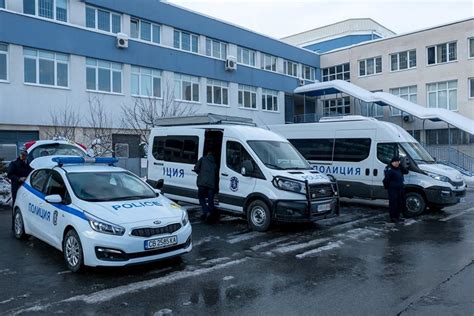 Бойко показа новите полицейски коли