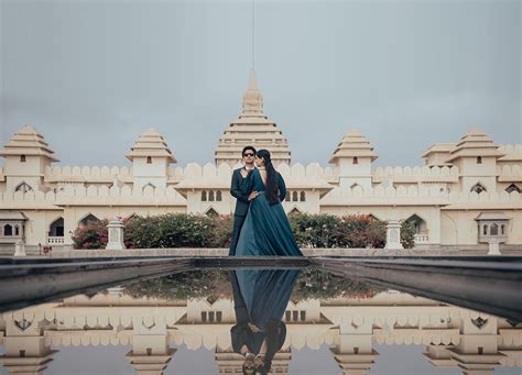 A Heady Combination Of History And Romance This Couples Pre Wedding