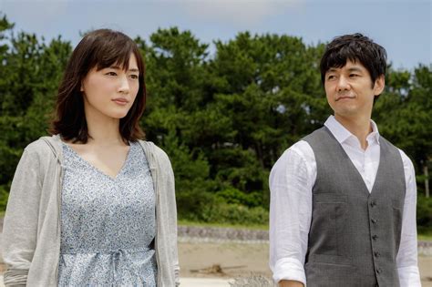 “元特殊工作員の妻”と“公安エリートの夫”の最強夫婦再び！ 劇場版『奥様は、取り扱い注意』 綾瀬はるか × 西島秀俊 スペシャルインタビュー