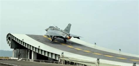印度出口lca戰機報價1億美元：全世界有這樣的「傻帽」國家會買？ 每日頭條