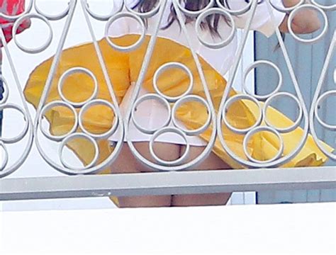 Butt Flash Nassos Blog