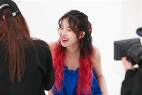 아이유iu 공식 트위터 On Twitter Dnlpcvzt8z Twitter