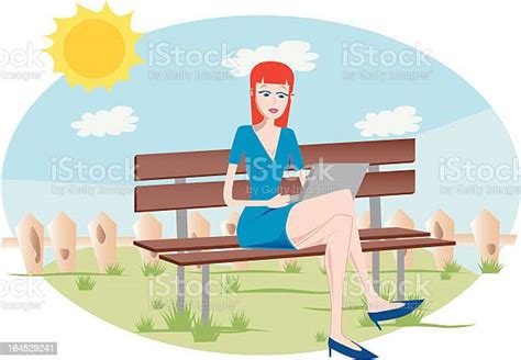 Gadis Imut Dengan Notebook Di Taman Ilustrasi Stok Unduh Gambar