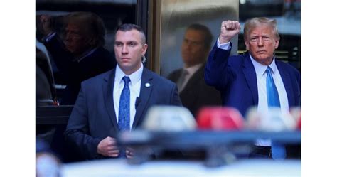 Доналд Тръмп дава показания в прокуратурата в Ню Йорк Видео снимки R Segabgforum