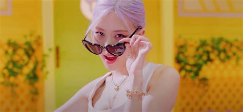 BLACKPINK And Selena Gomezs Ice Cream Best Fashion And Beauty Looks Teen Vogue