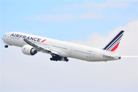 エールフランス航空 Boeing 777 300 F Gsqd 関西国際空港 航空フォト By Cherry Blossoms さん 撮影
