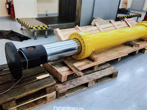 海關機場檢市值1 3億可卡因 藏兩油壓裝置內經巴西抵港 新冠疫情專頁